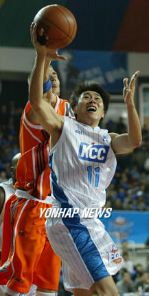 프로농구 전주KCC 대 부산 KTF