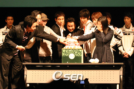 [사진] CJ 엔투스, '올해는 반드시 우승합니다'