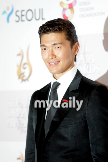 [MD포토] KBS홀 찾은 할리우드 배우 릭윤