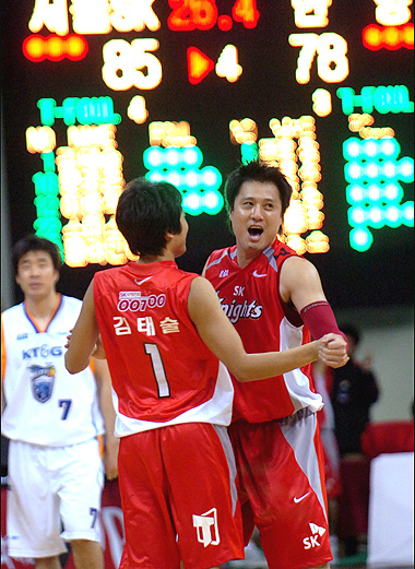 [종합]SK, KT&G 상대로 3연패 탈출..KTF 5연패, 오리온스 8연패