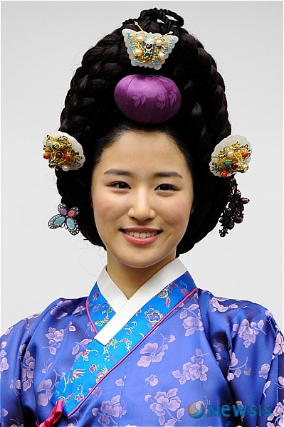 2008 KBS 공채탤런트 홍정민(24)