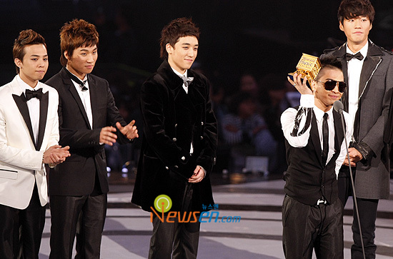 빅뱅 MKMF 그룹상이어 '올해의 가수상' 수상 '대상 2연패'