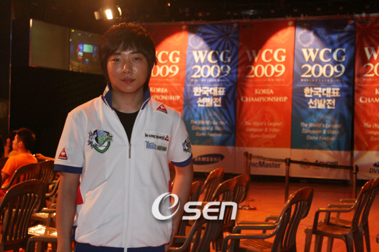 '미러클 보이' 신상문, 아마추어 꺾고 WCG 대표선발전 16강 진출