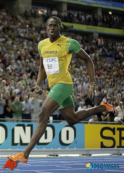 '번개' 볼트, 200m 세계신