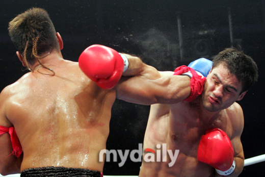 [MD포토]'접전 펼치는 K-1 16강'