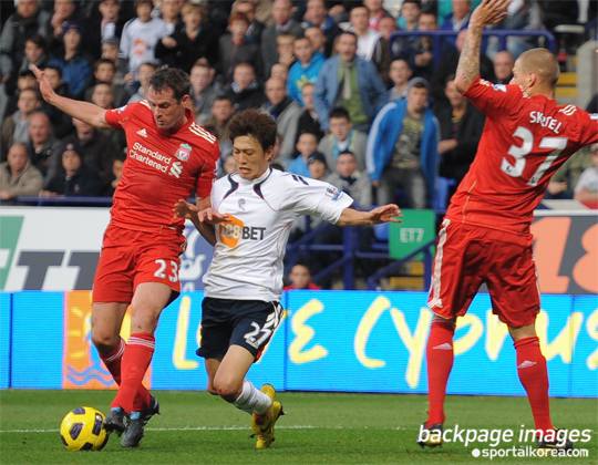 [EPL 10R] '이청용 73분 활약' 볼턴, 리버풀에 0-1 패
