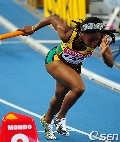 [사진]자메이카 400m 여자 계주팀의 빠른 스타트!