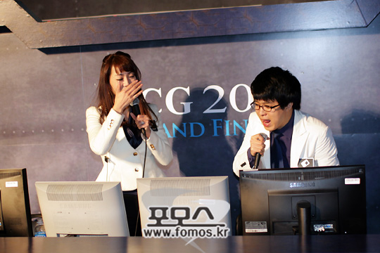 [WCG 2011]워3 우승 중계 정소림 캐스터, 이번에도 눈물 글썽인 이유는..