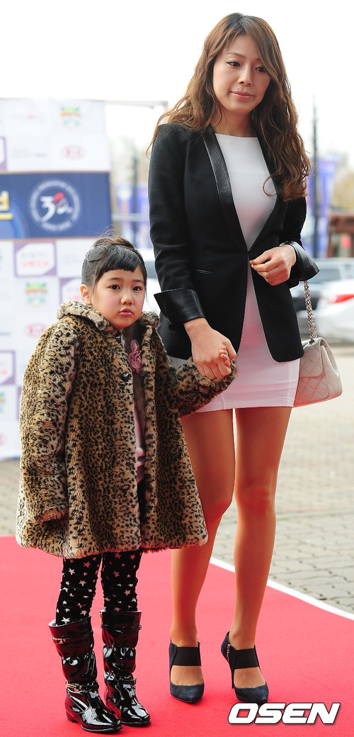 [사진]홍성흔 딸 홍화리,'너무 추워요!'