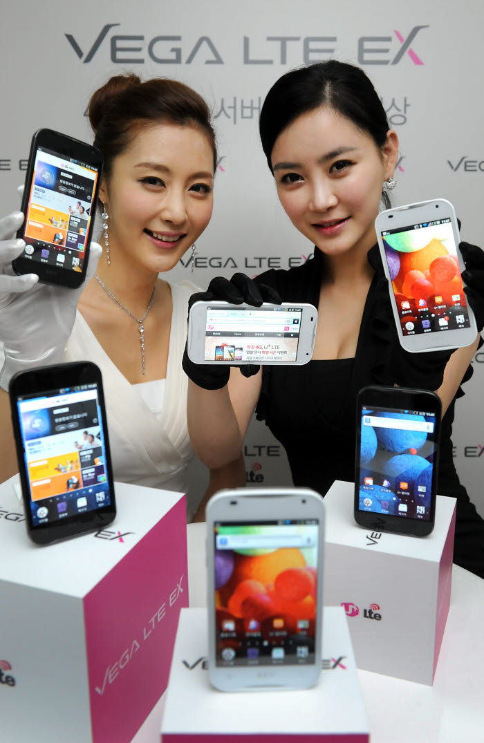 LG유플러스와 스카이의 올해 첫 LTE폰 '베가 LTE EX'