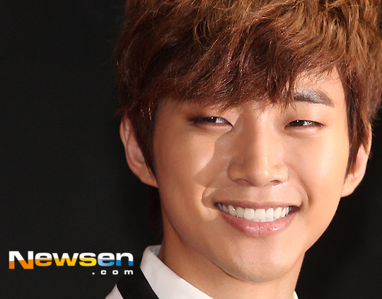 [포토엔]2PM 준호 '귀여운 미소'