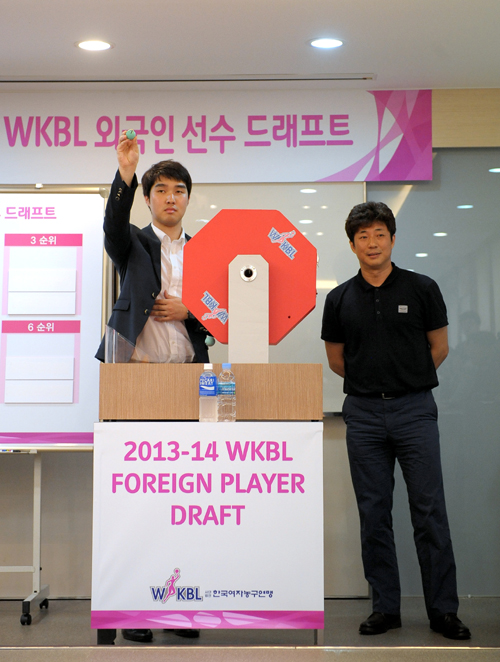 WKBL 드래프트 1라운드 티나 톰슨 등 경력자 3명