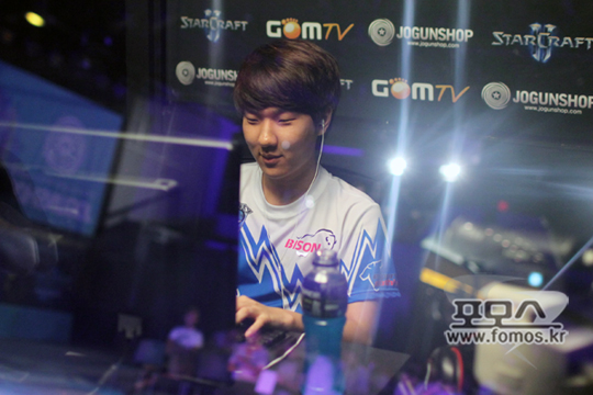 [WCS GSL]짝지 정지훈, 강력한 타이밍 러시로 강현우 제압(최종전)