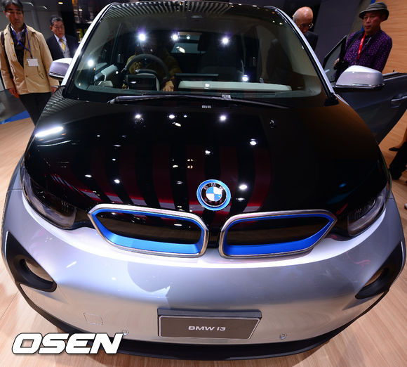 [사진]도쿄모터쇼 2013-BMW i3,'귀여운 모습으로 시선집중'