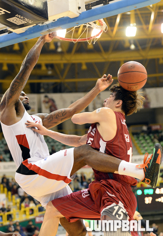더블-더블 머신이 된 예능용병 KGC인삼공사 숀 에반스