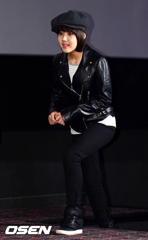 [사진]김향기,'가죽 패션'