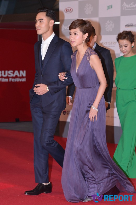 [T포토] 롼징티엔-완치안 '긴장된 발걸음'(19th BIFF)