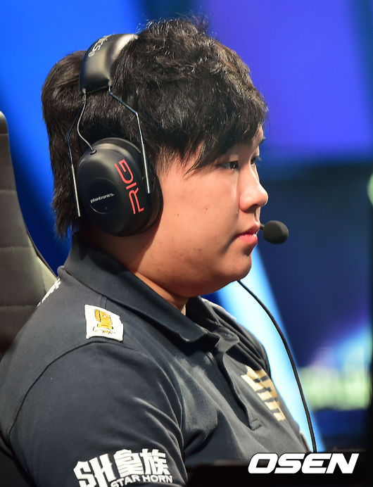 [사진]로얄클럽 인섹 최인석,'EDG를 잡아라'