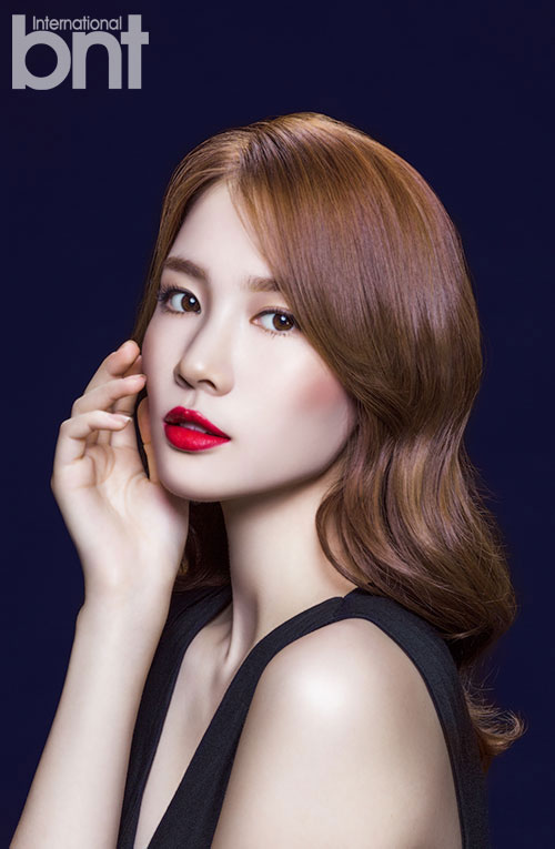 [bnt화보] 모델 진아름, 레드 립 메이크업의 정석 -메이크온(MakeON) 화보