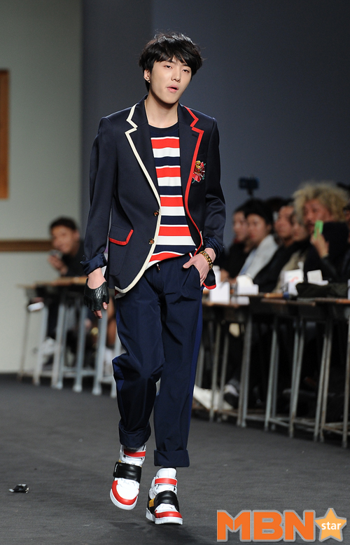 강승윤, '반항아의 캣워크' [MBN포토]