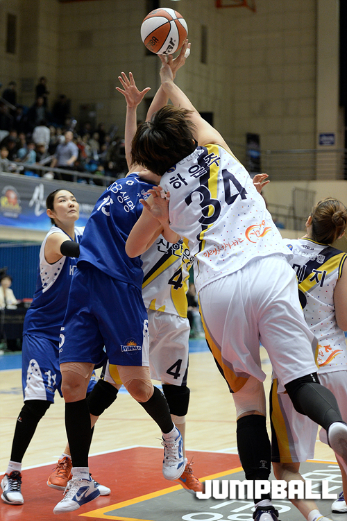 [WKBL] KDB 신정자, '하능주, 역시 쉽지않군.'