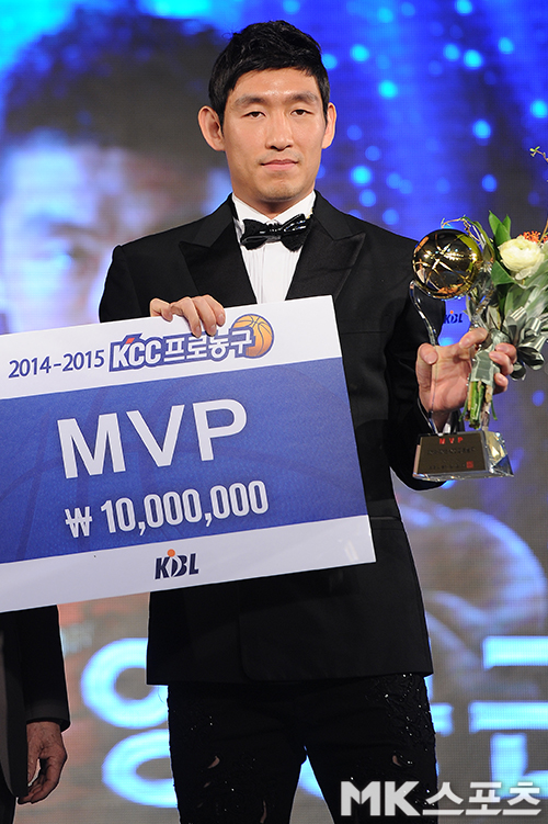양동근 14-15시즌 KBL 최고의 MVP' [MK포토]