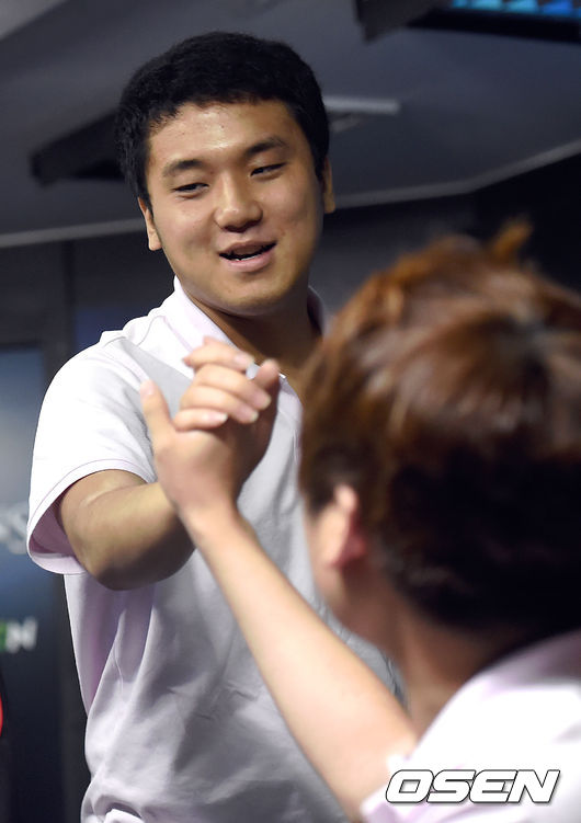 [사진]아나키 하승찬 코치,'2세트 운영 좋았어'