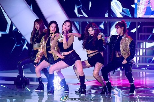 포미닛 가죽핫팬츠 입고 과감한 안무, 걸크러쉬 정석[포토엔]