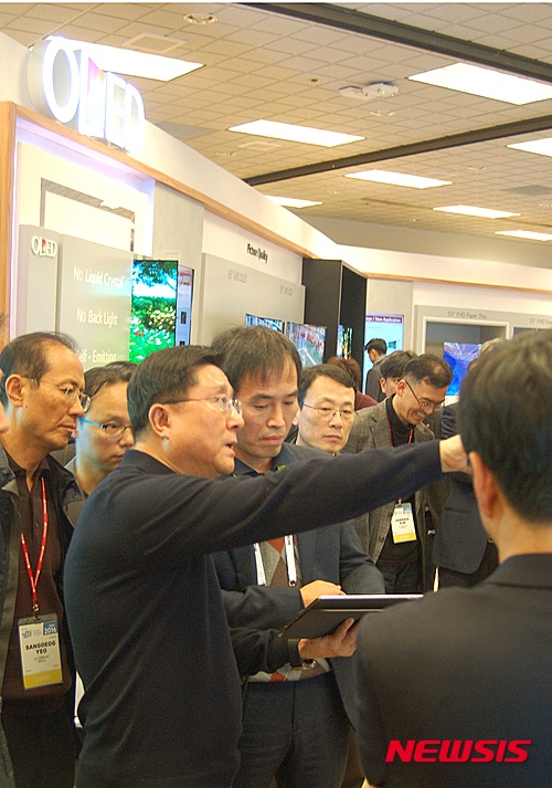 [CES2016]한상범 LGD 부회장, "공격적 마케팅 펼치자"