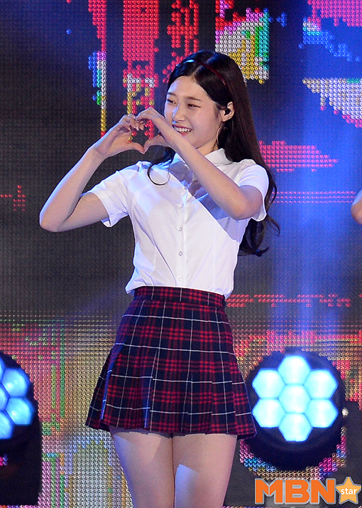 다이아 채연 '앙증맞은 하트 뿅' [MBN포토]