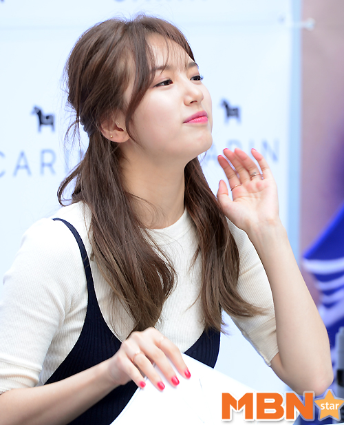 수지 '넋 놓고 바라볼 수 밖에~' [MBN포토]