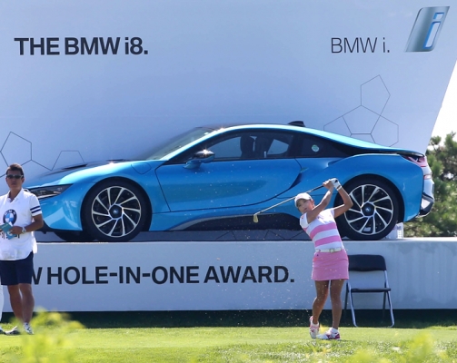 이보미, BMW 스포츠카 i8가 걸린 '홀인원'을 기대하며..[KLPGA생생포토]