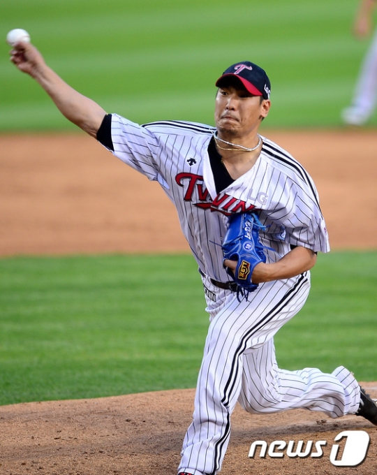 LG 이동현, KBO 리그 통산 600경기 출장 '-1'