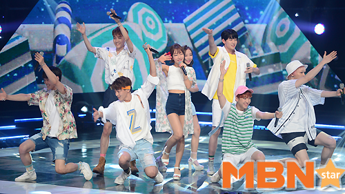 리온파이브 '해변으로 가요~' [MBN포토]