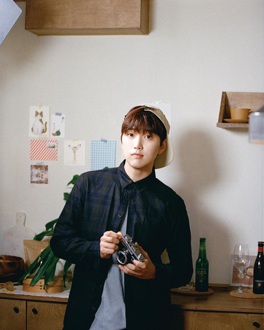 "여심저격 햇살미소"..B1A4 산들, 남친룩의 정석