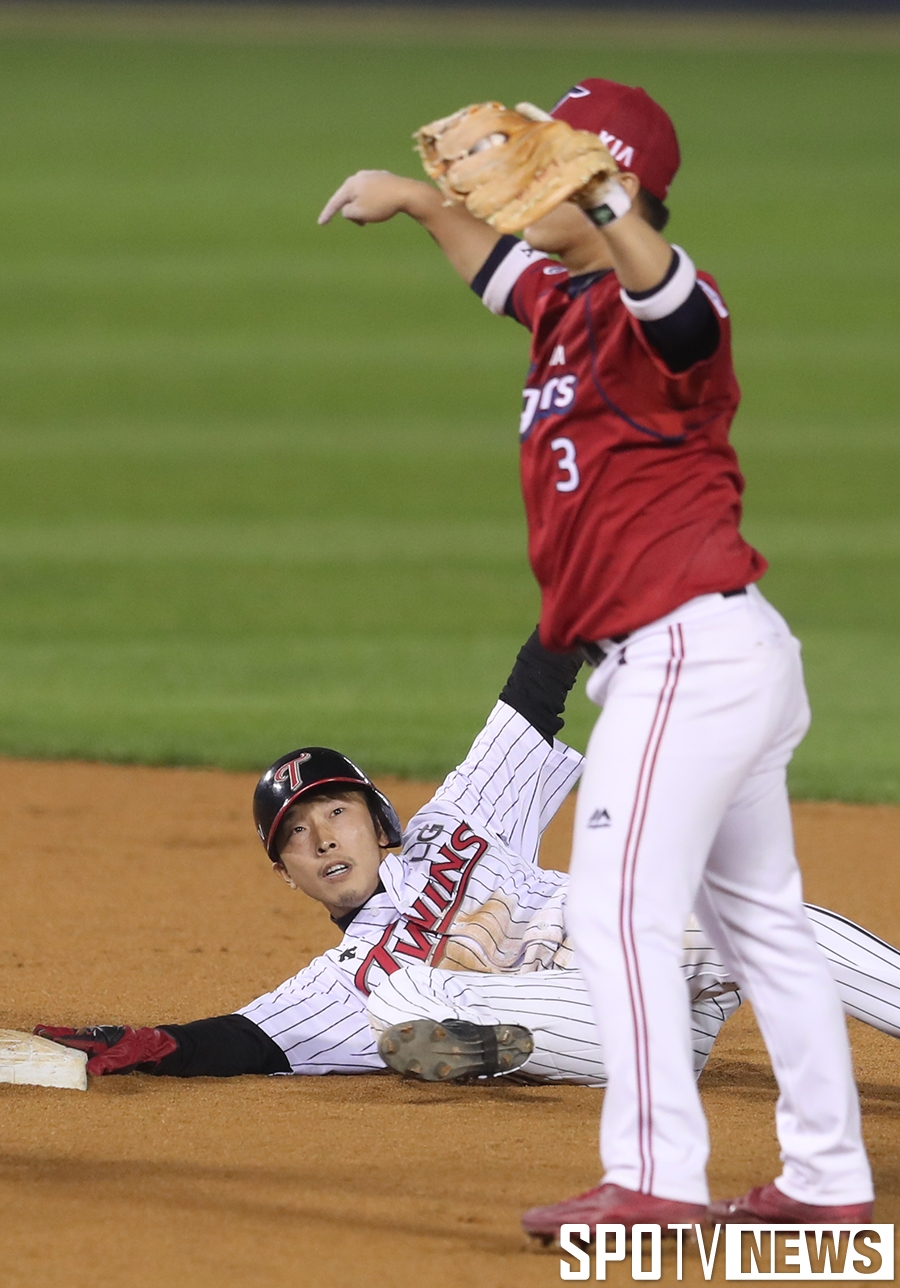 [KBO WC2] 대주자 황목치승, 결정적인 스위밍 슬라이딩