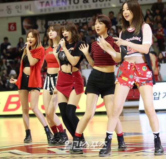 [포토] EXID 공연에 안양체육관 위-아래 들썩