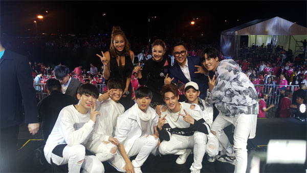 JJCC, 말레이시아서 5만 관객 홀렸다..대규모 무대서 '열광'