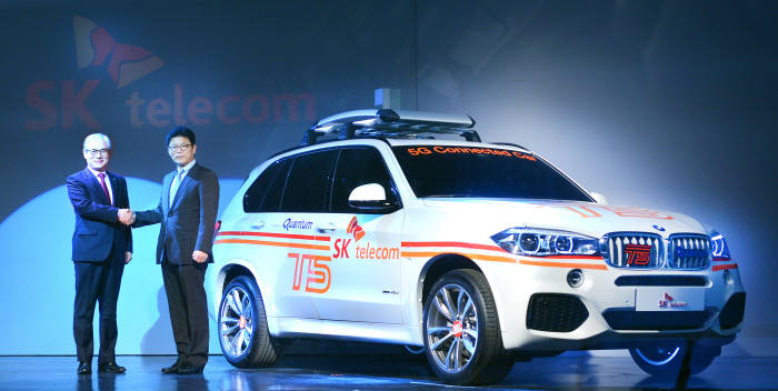 SKT·BMW, 세계 최초 5G 커넥티드카 시연