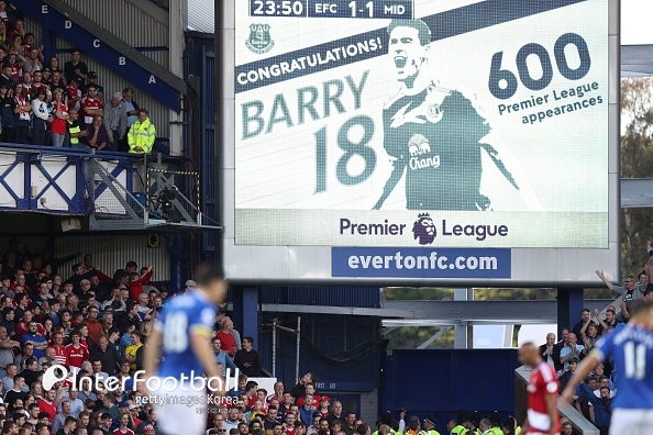 [EPL STAR] '최다 선발 기네스' 베리, '632경기' 긱스 넘본다