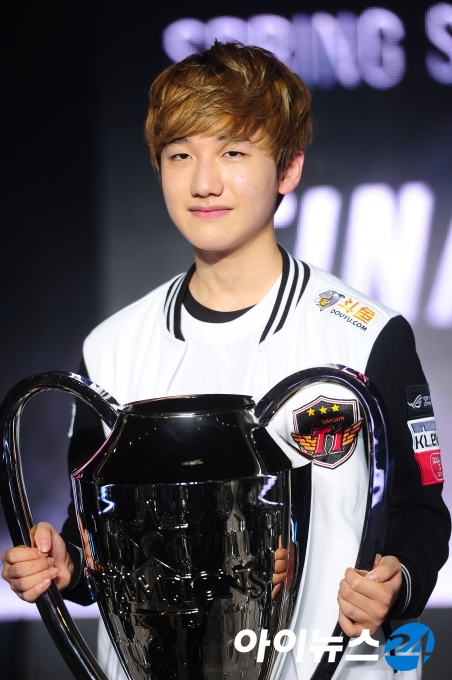 [포토]'피넛' 한왕호, 현란한 플레이로 SKT T1 우승 견인