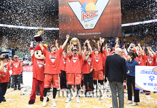 [MD포토] 역사적인 통합우승 기록한 안양 KGC
