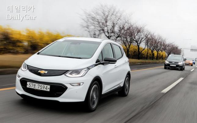 쉐보레 전기차 볼트 EV, 렌터카로 활용..주행거리는 383km | 데일리카