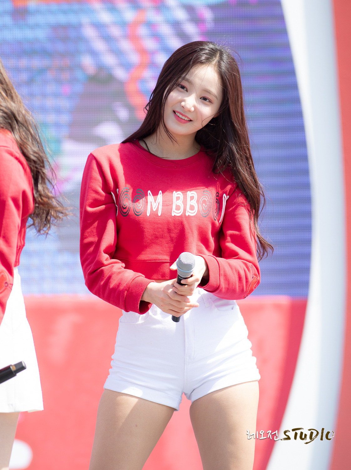 180407 모모랜드 연우 자연광 미모 입덕짤 윤아저장소 Kgirlsnet