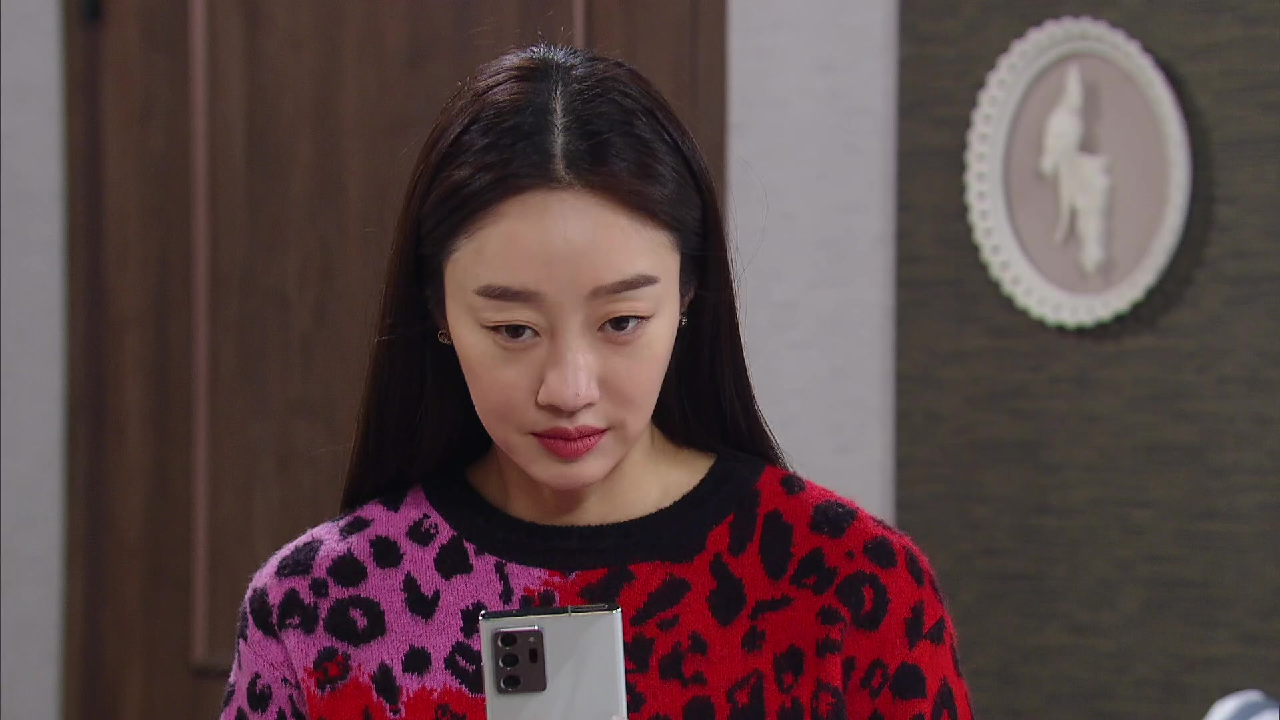 다음연예 | 이소연과 이다해 디자인을 심사하게 된 최여진 ＂은조 걸 베껴냈다 이거지...＂ | KBS 210218 방송 - 일일드라마 미스 몬테크리스토 - 4회