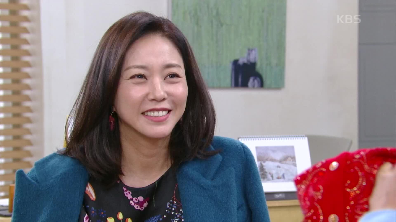 다음연예 | 여장 중인 박철민 위한 조미령의 스웨터 선물ㅋㅋ ＂그거 캐시미어 100퍼센트야~!＂ | KBS 201215 방송 - 일일연속극 누가 뭐래도 - 47회