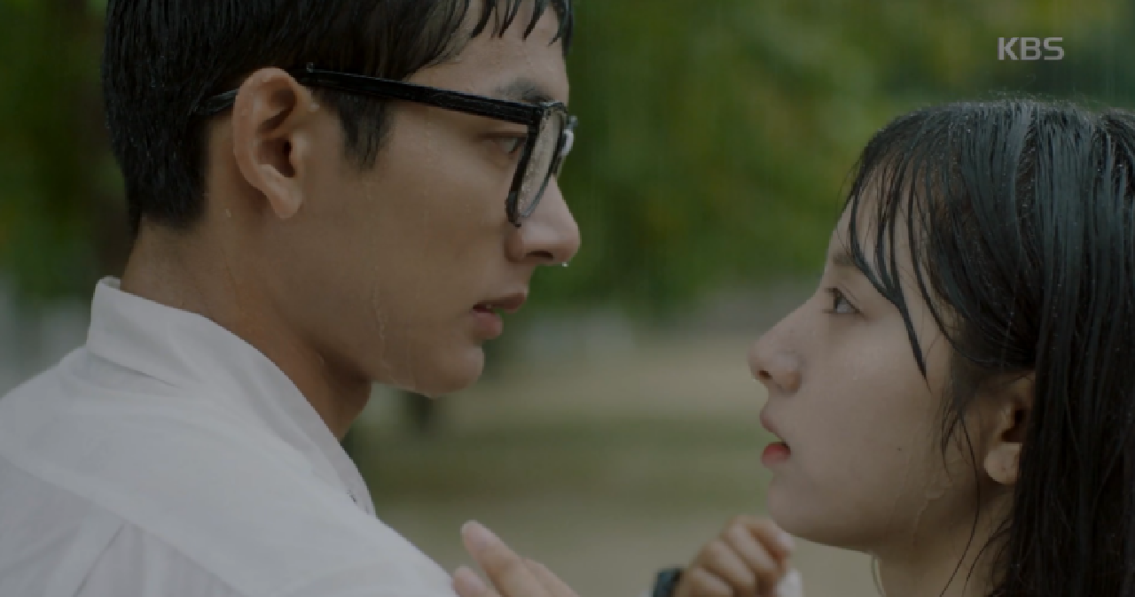 다음연예 | 보나X서영주, 비 맞으며 심쿵 ‘아이컨택’! - 란제리 소녀시대 - 7회