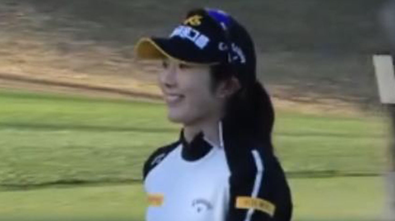 [ADT캡스 1R] 보기 없이 단독 선두에 오른 안송이의 파 | 다음스포츠