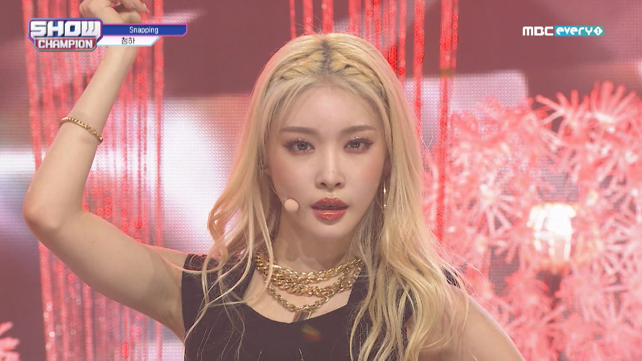 다음연예 | [쇼캉스 특집] 청하 - Snapping (CHUNG HA - Snapping) - Show Champion 326회