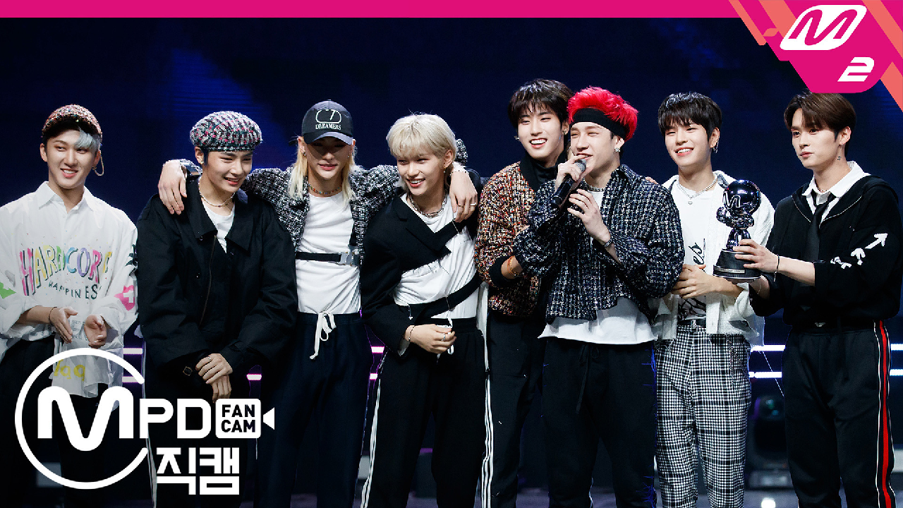다음연예 | [MPD직캠] 스트레이키즈 1위 앵콜 직캠 4K 'Back Door' (Stray Kids FanCam No.1 Encore) | @MCOUNTDOWN_2020 ...